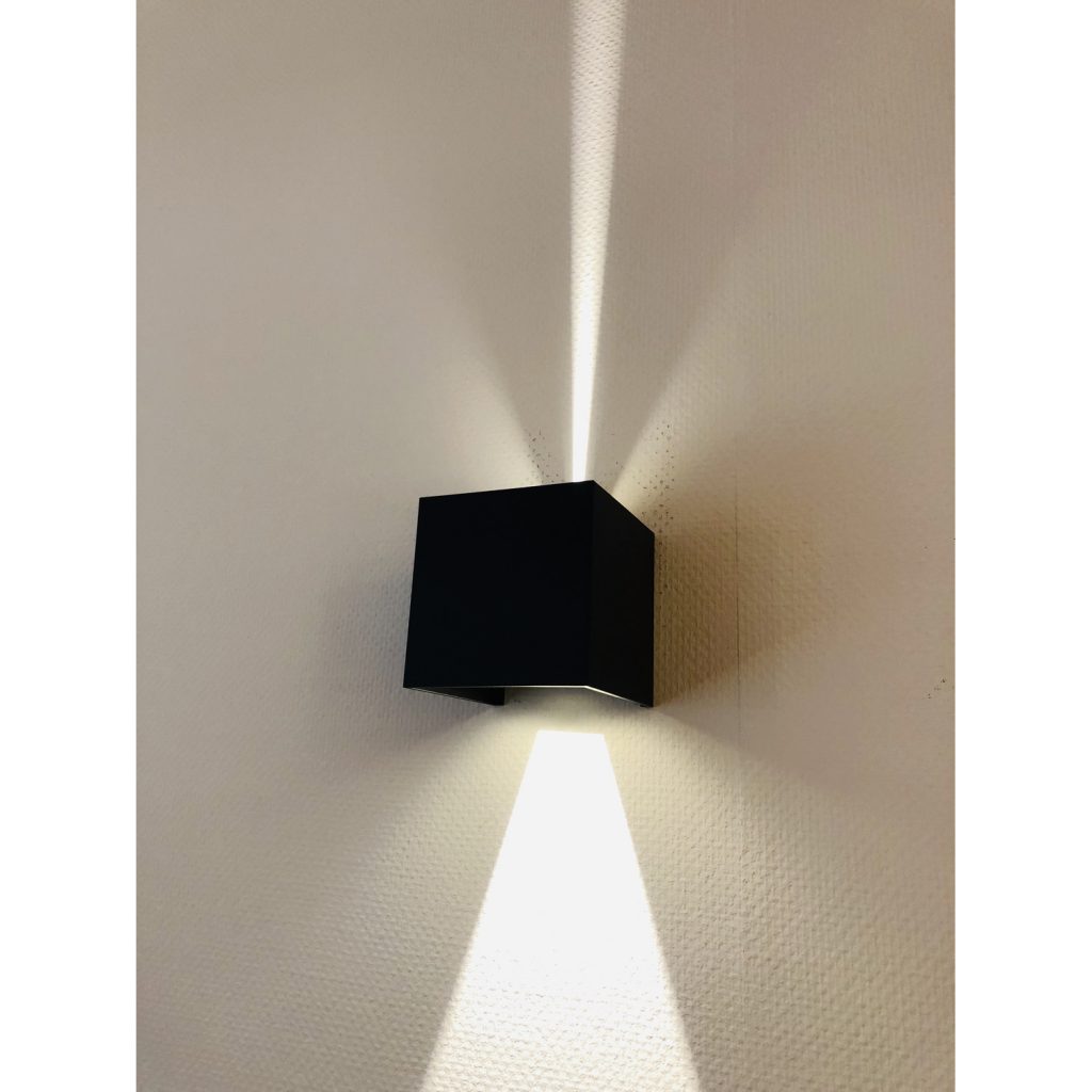 Wandlamp Kubus 2700 k Zwart 6w Led Dimbaar kopen? Groot assortiment!