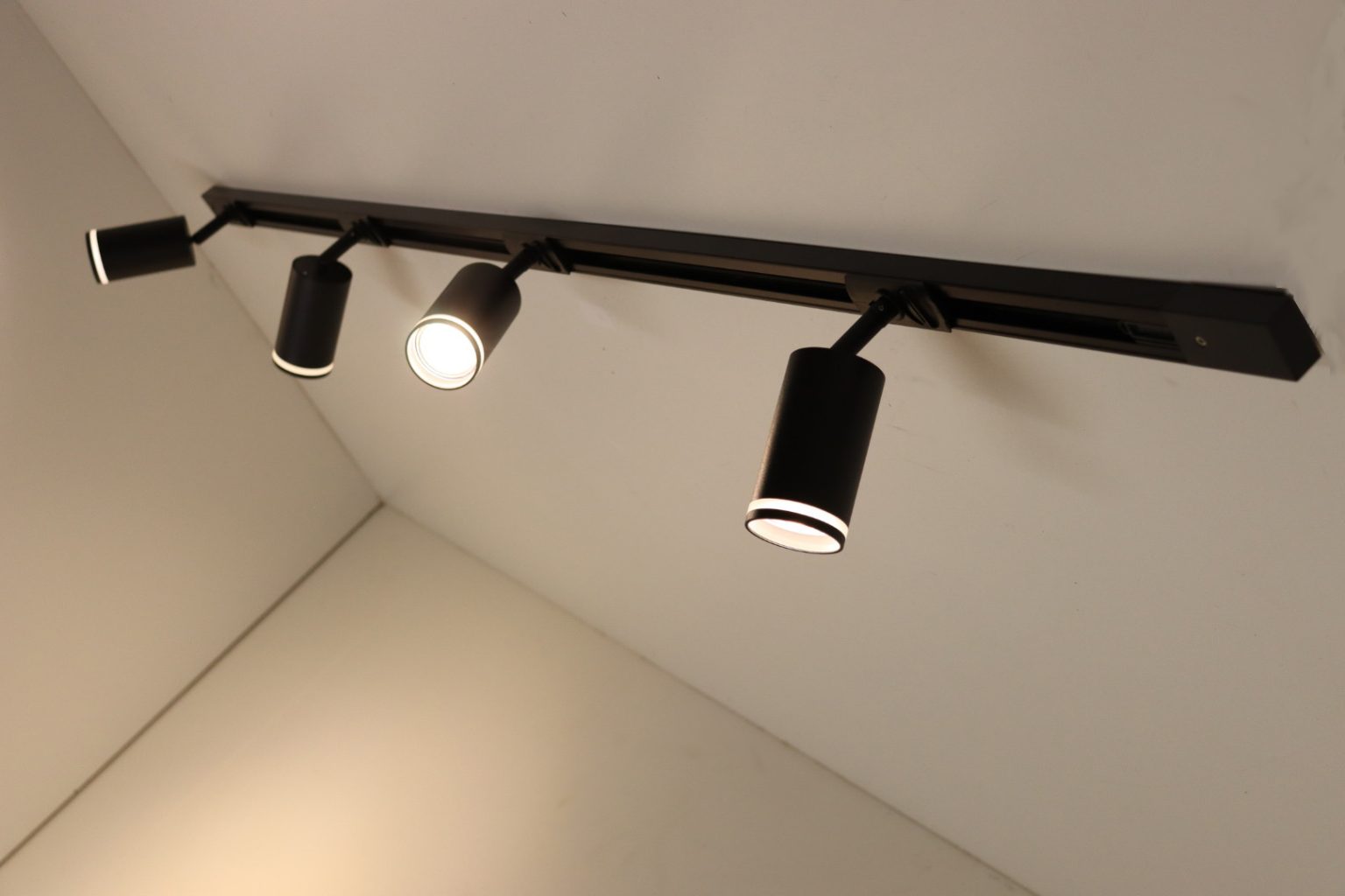 Spots op rail | Flexibele railverlichting met spots voor plafond